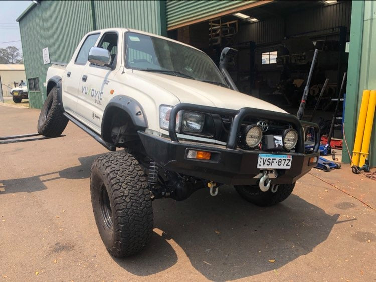 Hilux 1997-2005 Solid Axle Conversion Kit - Easy Install – Kinselas kustoms